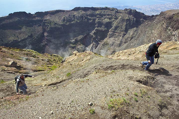 Vesuvius Volcano, Italy | VolcanoDiscovery