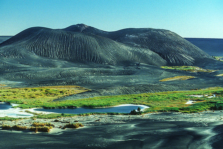 Wau-en-Namus Volcano (Libya) Facts & Information | VolcanoDiscovery