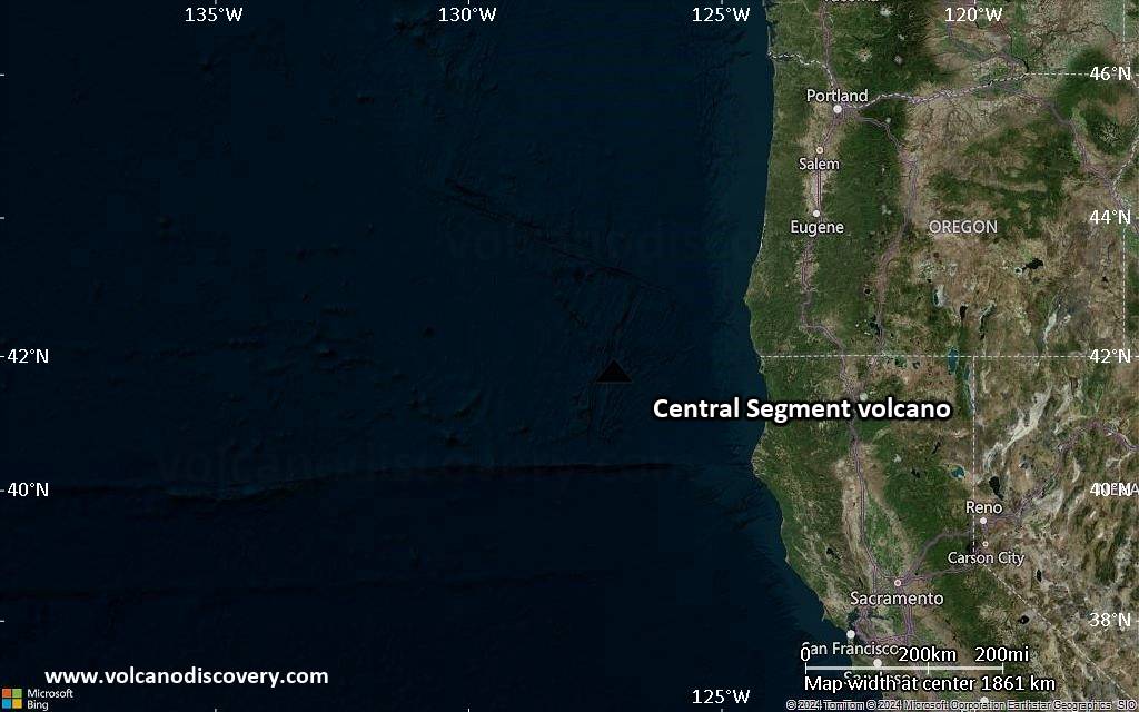 Central Segment volcano (Undersea Features) facts & information ...