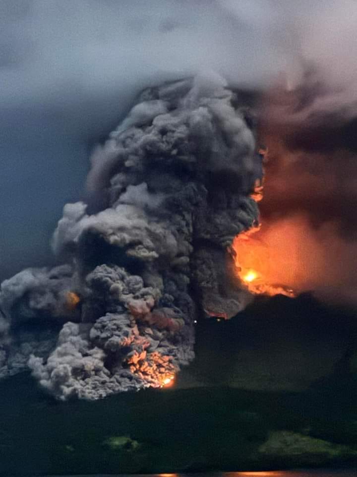 Ruang Volcano (Sulawesi & Sangihe Islands, Indonesia): High-level ...