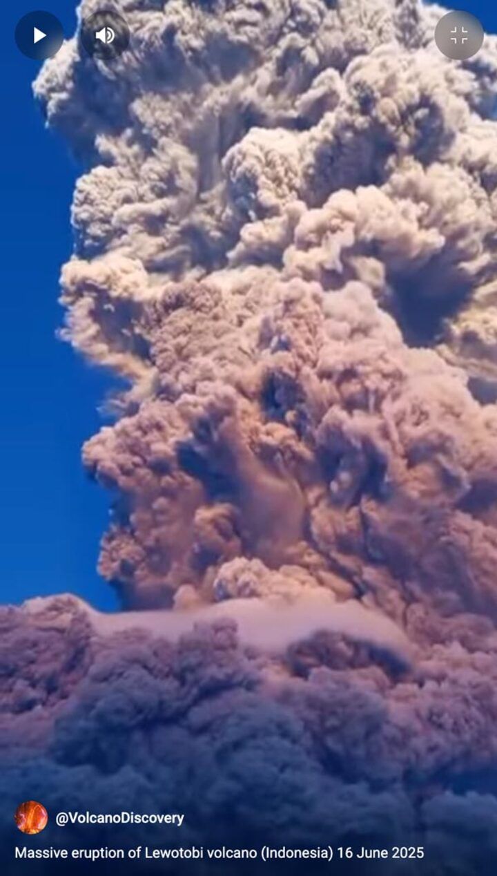 Lewotobi Volcano (Flores, Indonesia): Massive Eruption This Afternoon ...