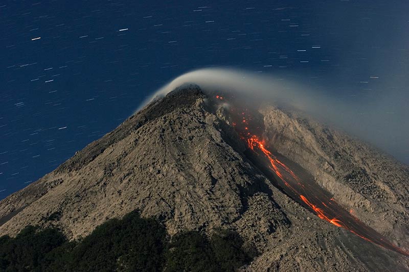 Volcanoes of Java: Krakatau, Papandayan, Galunggung, Merapi, Kelut ...